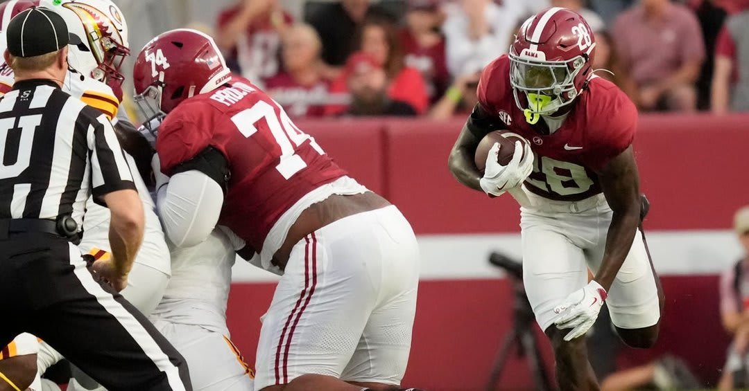Kadyn Proctor's Incredible Trick Play Dazzles Alabama Football Fans