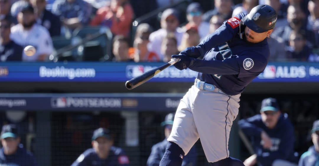 Josh Naylor Shines Again in Mariners' Playoff Battle