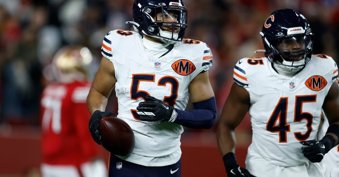 TJ Edwards Injury Update: Bears Linebacker Carted Off vs. Packers